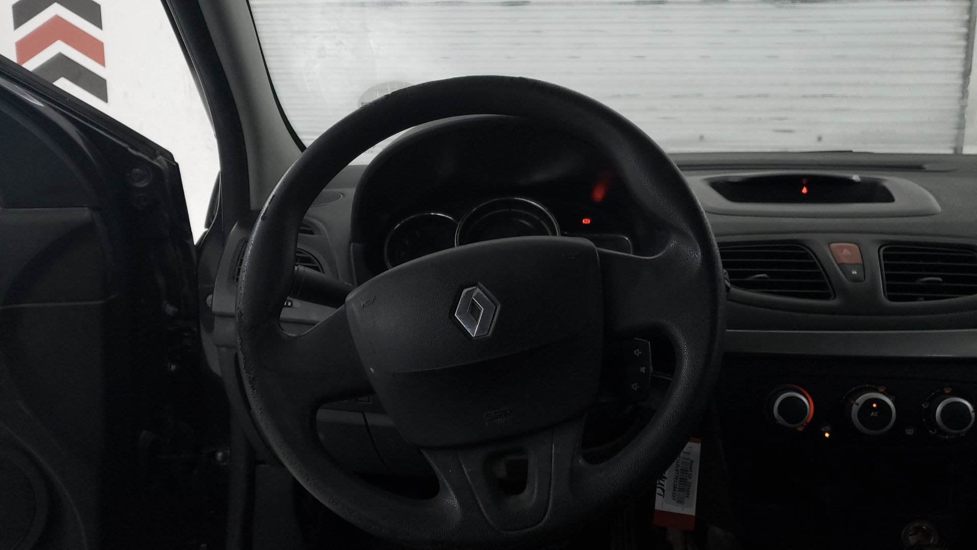 VF1LZLET7EC284237, 2014 Renault Fluence vehicle history
