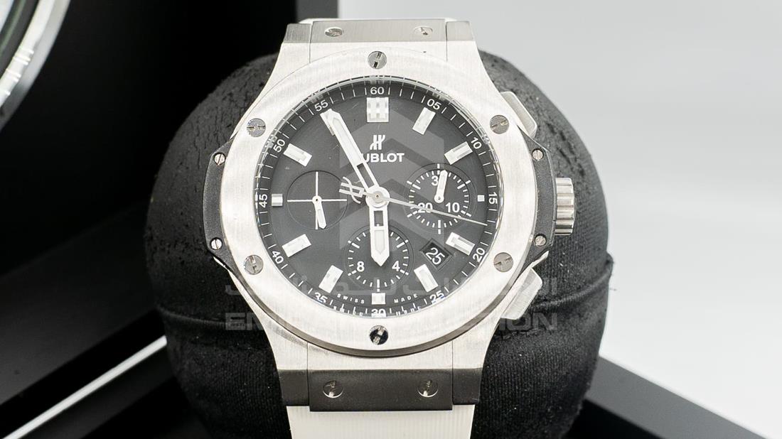 Hublot watch for sale in UAE - 528988 | Emirates Auction