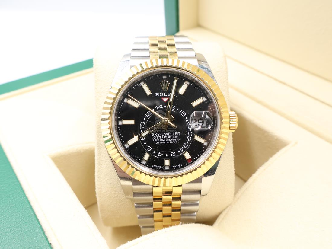 Rolex Watch for sale in UAE - 567226 | Emirates Auction