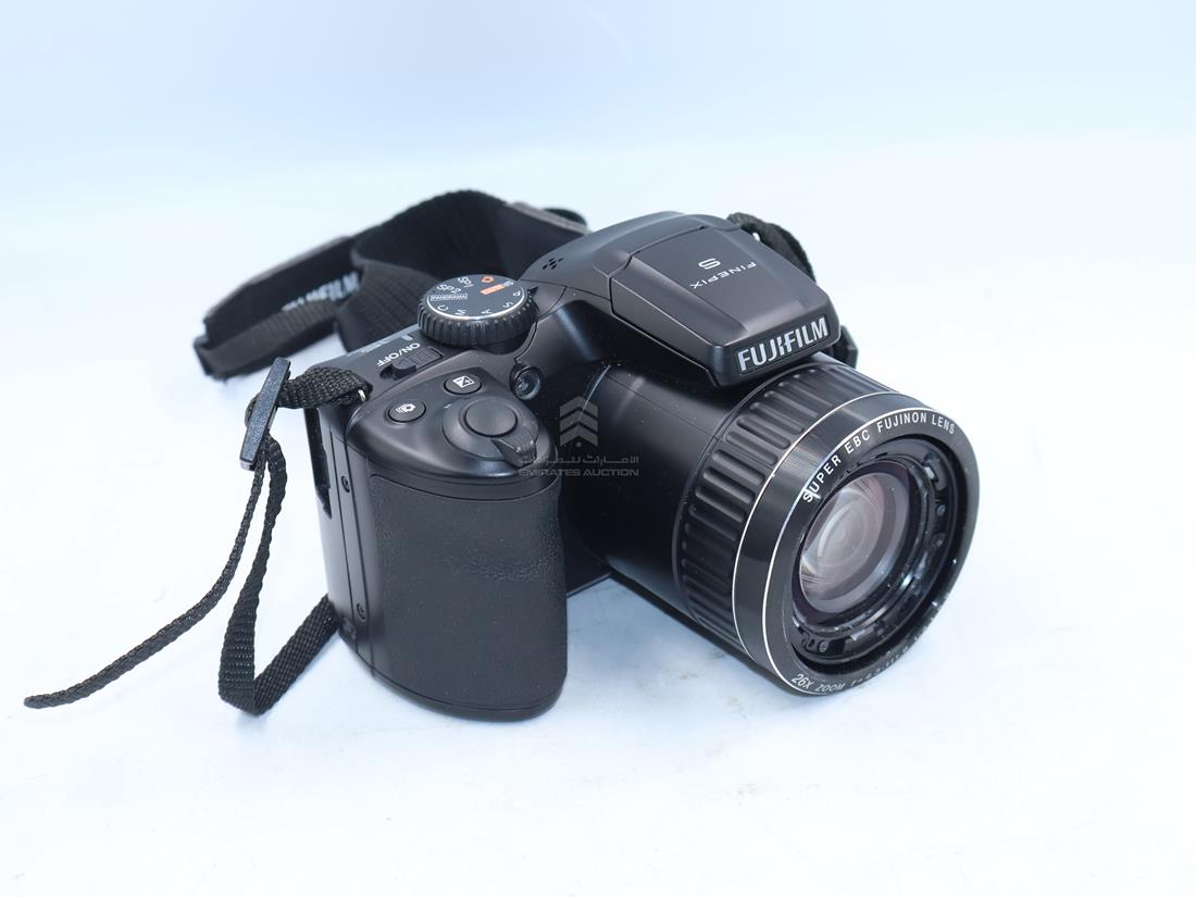 Camera for sale in UAE - 552646 | Emirates Auction