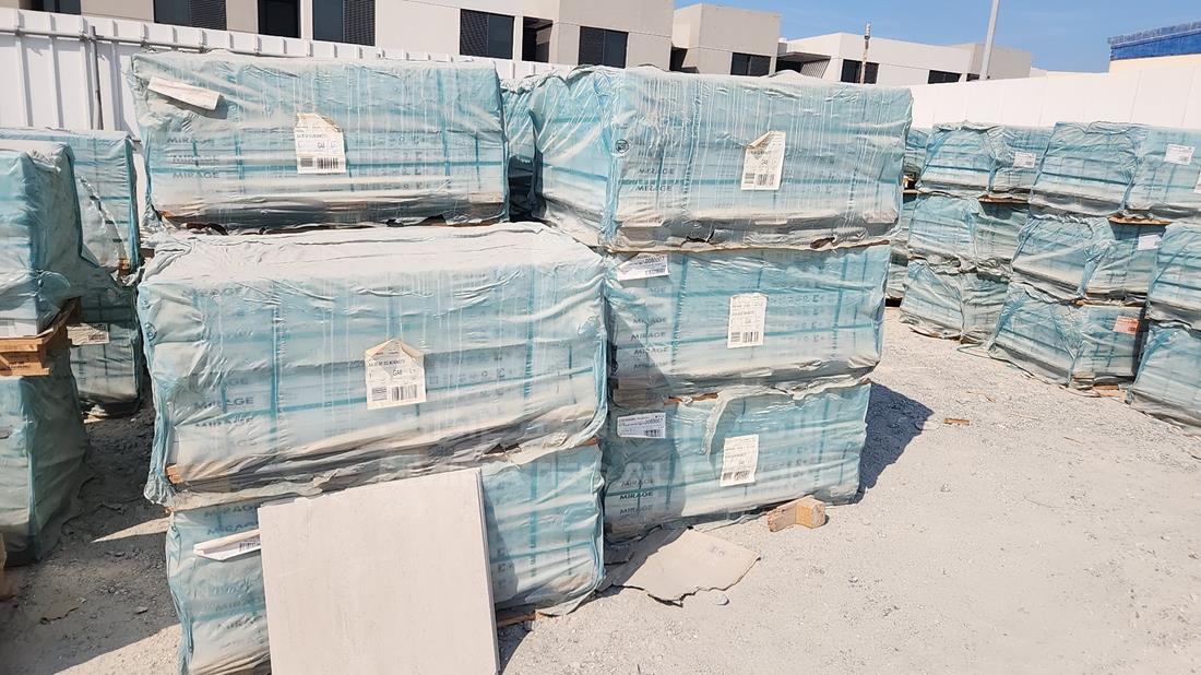 Porcelain for sale in UAE - 603961 | Emirates Auction