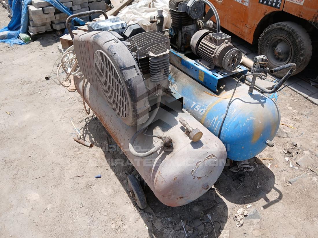 Compressor+ bunch of iron for sale in UAE - 554334 | Emirates Auction