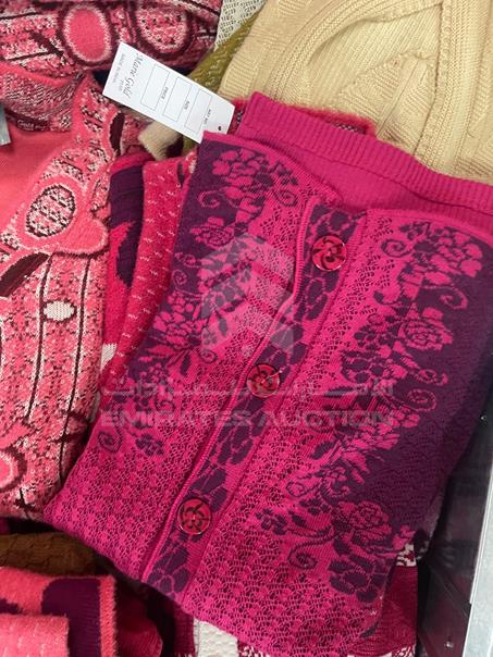 Winter clothes and accessories for sale in UAE - 523669 | Emirates Auction