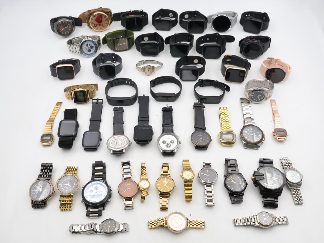 Accessories for sale in UAE - 549837 | Emirates Auction