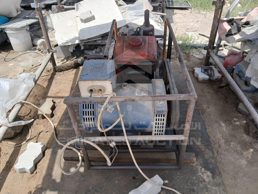 Compressor+ bunch of iron for sale in UAE - 554334 | Emirates Auction