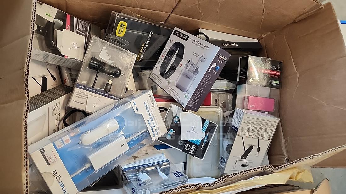 Electronic Devices for sale in UAE - 597825 | Emirates Auction