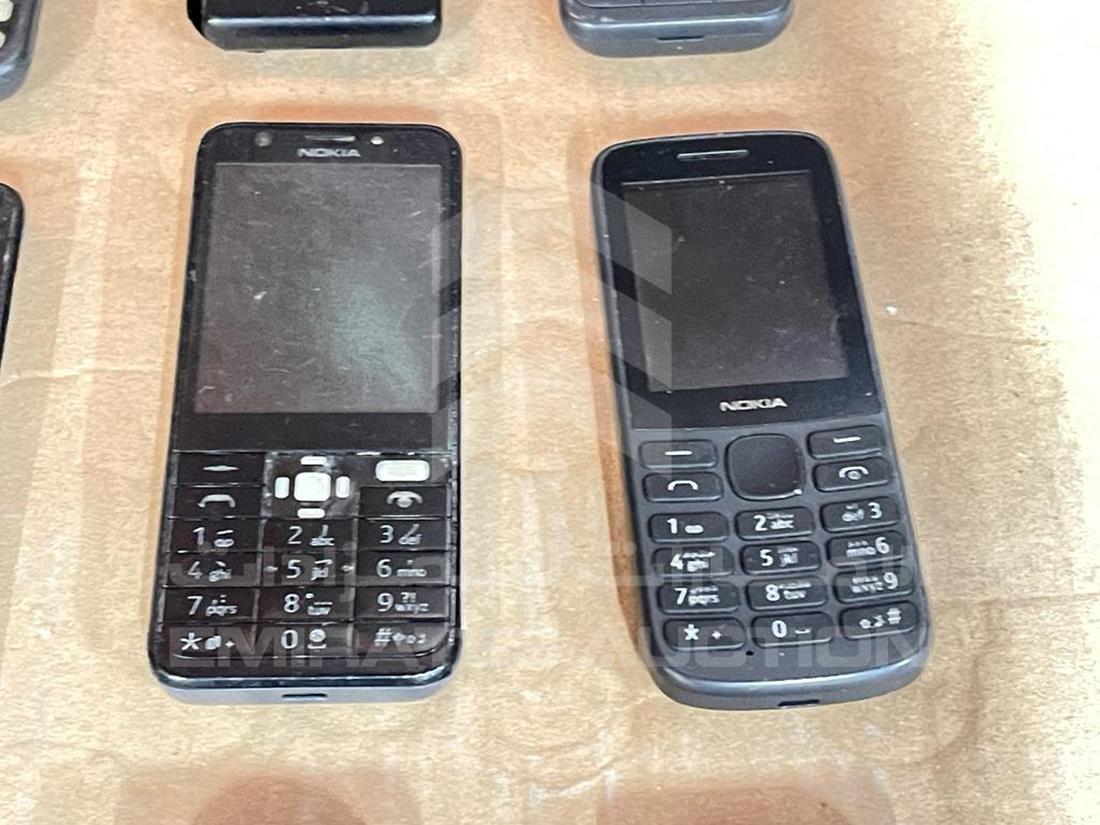 Various phones for sale for sale in UAE - 543819 | Emirates Auction