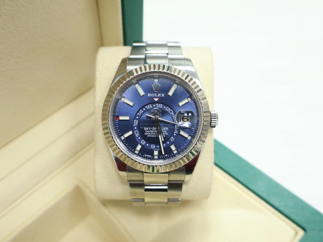 Rolex Watch for sale in UAE - 596427 | Emirates Auction