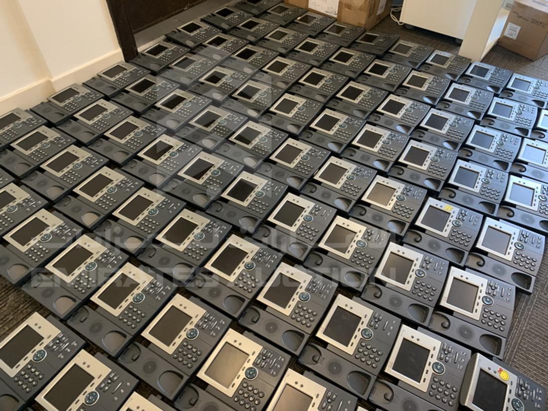 electronic devices for sale in UAE - 559256 | Emirates Auction