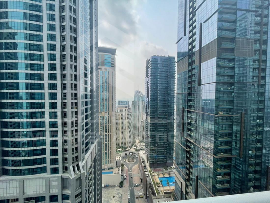 Emirates Crown Tower - Apartment for sale in UAE - 17858 | Emirates Auction