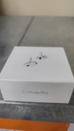 AirPod for sale in UAE - 577876 | Emirates Auction