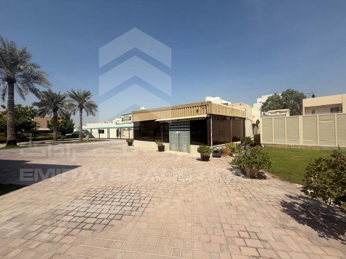 Commercial Building for sale in UAE - 19211 | Emirates Auction
